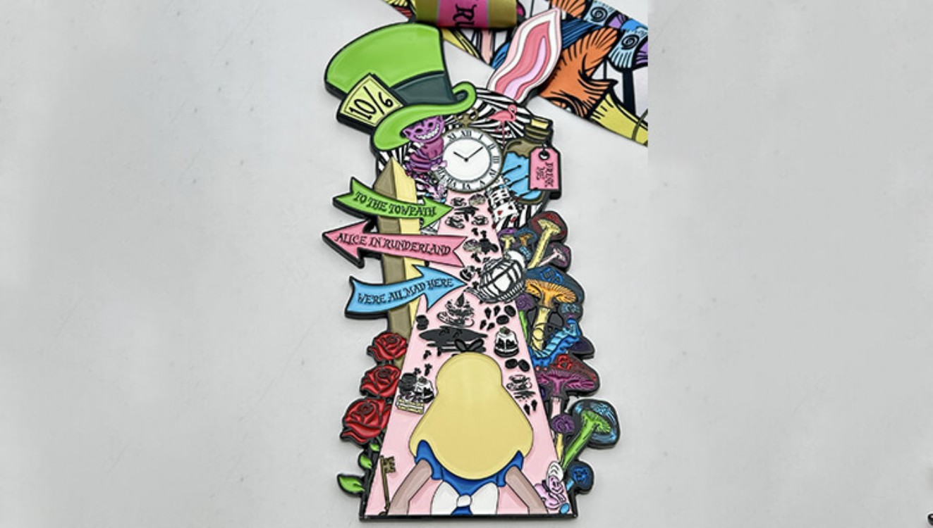 Phoenix : Manchester - Mad Hatter's Tea Party - Chapter 2